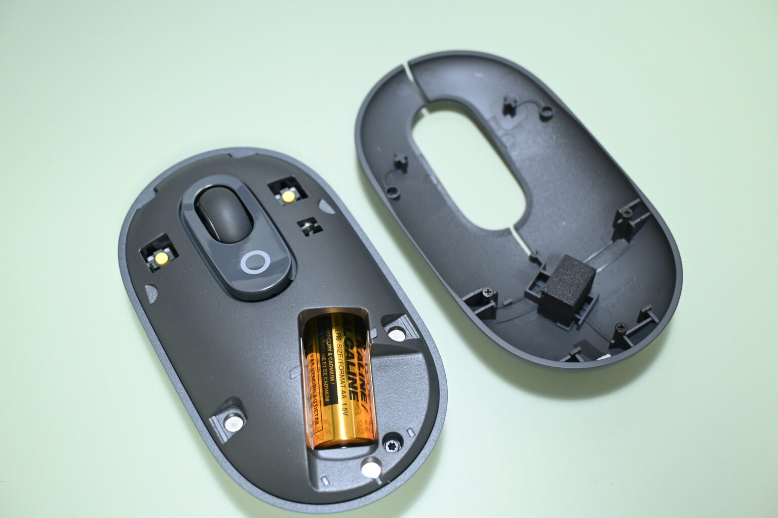 【レビュー】高性能で持ち運びもしやすい静音マウス！ビジネスでも使いやすい新色追加｜Logicool POP MOUSE M370